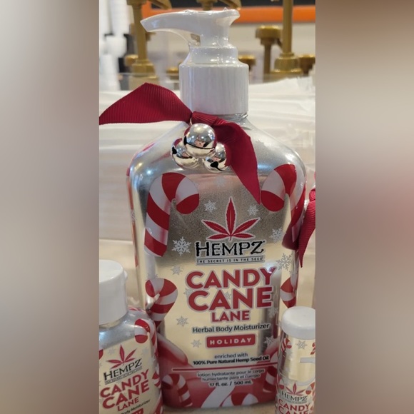 Hempz | Skincare | Msrp 25 7 Oz Hempz Candy Cane Lane Body Lotion New ...